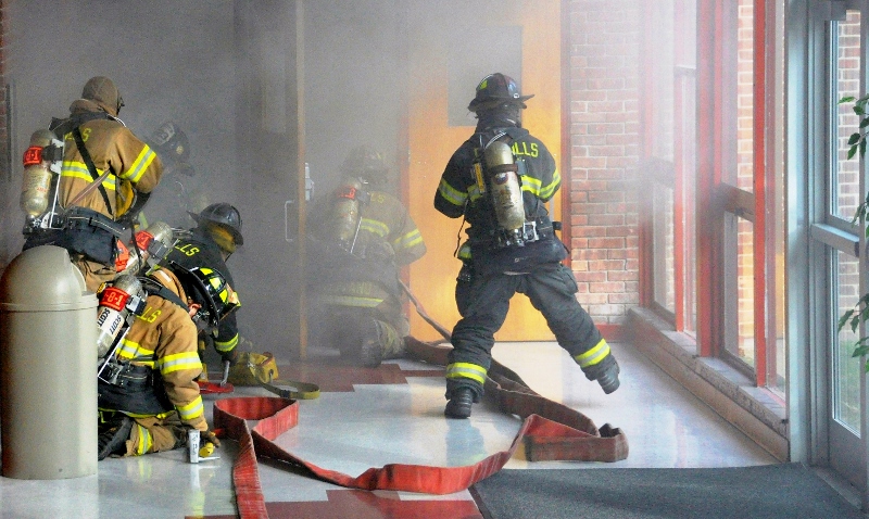 Top 6 Reasons To Use A 2-1/2″ Handline | FireFighterToolBox